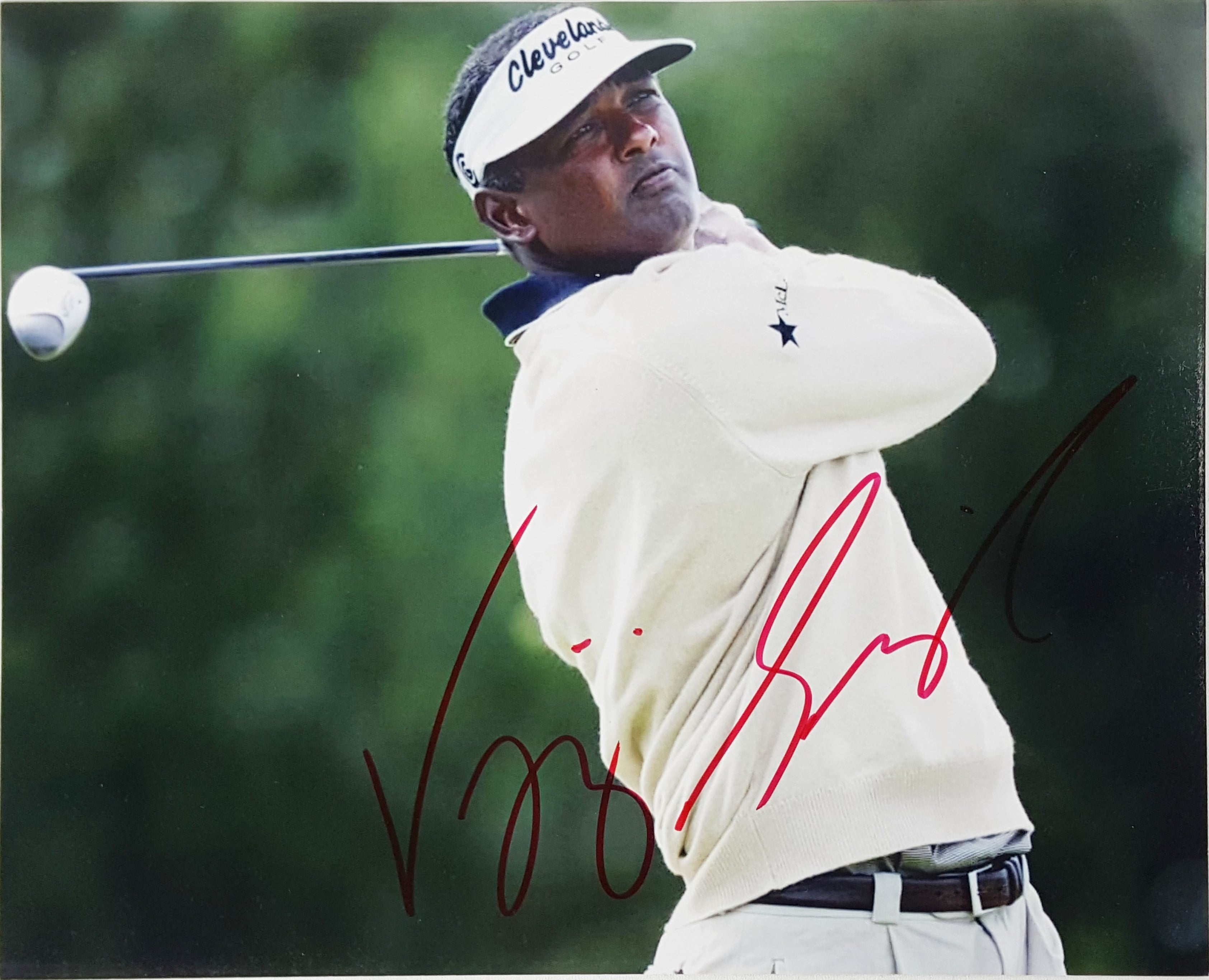 Vijay Singh Signed Autographed 8x10 Photo – WOFSPORTS